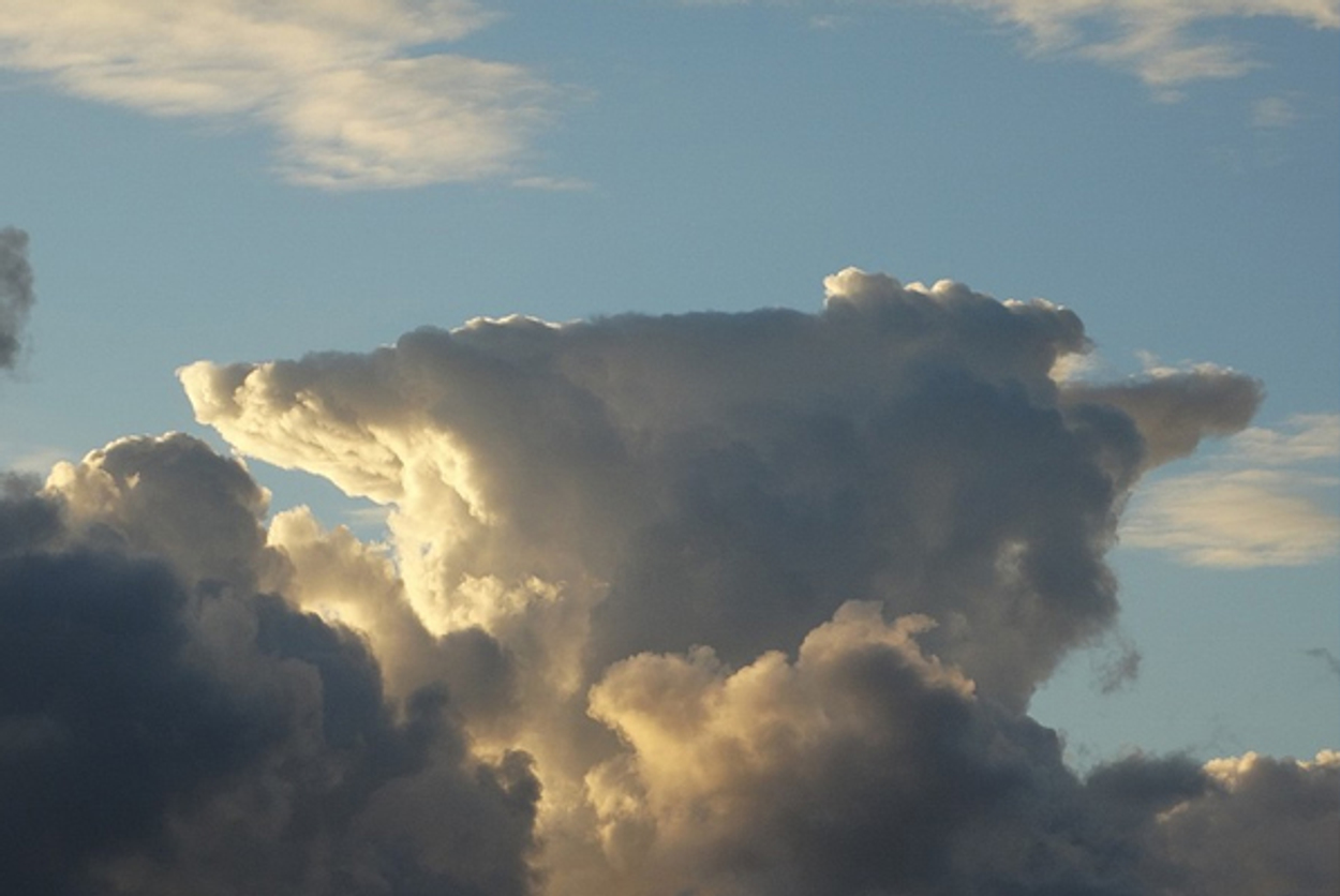 Bijzondere wolken (Fotoserie) - Vroege Vogels - BNNVARA